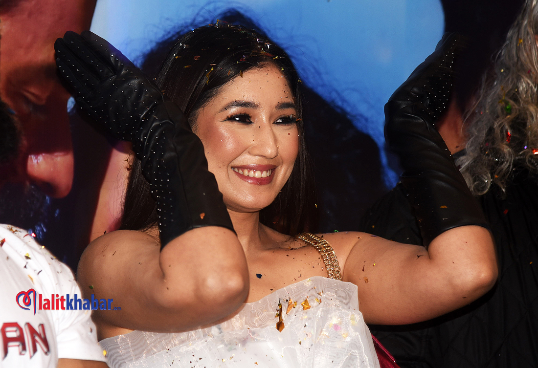 अभिनेत्री आँचलको मन्द मुस्कान (तस्विरहरु) « Lalitpur Khabar